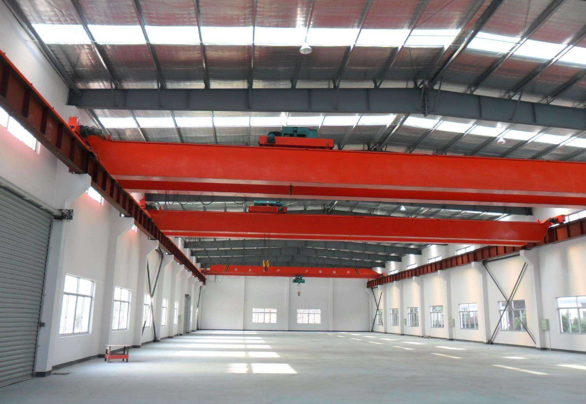 Wind Resistant Electrical 5T Double Beam Bridge Crane In Warehouse